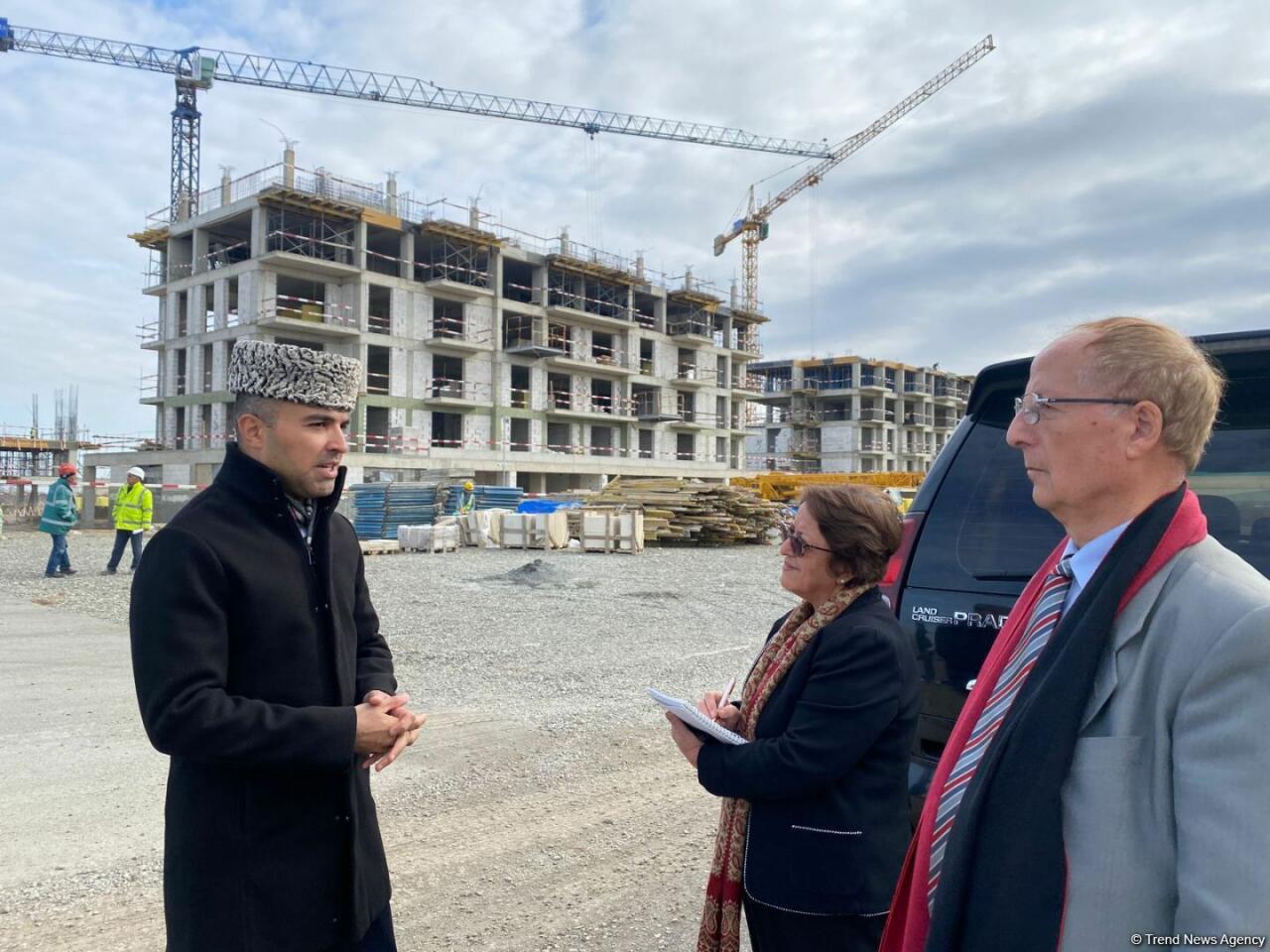 Проживающие во Франции азербайджанские исследователи из Ирана посетили ...